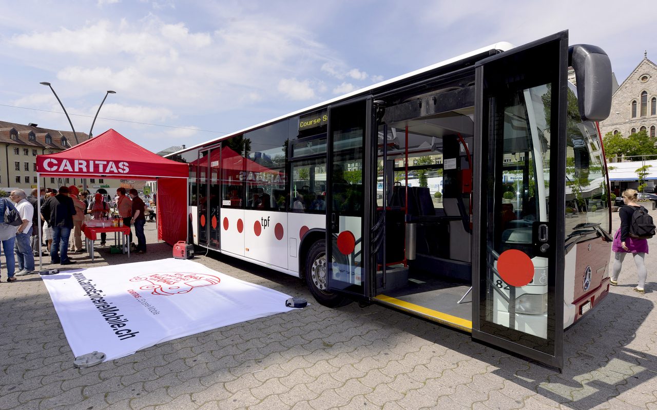 Appel à sauver le bus mobile de Caritas