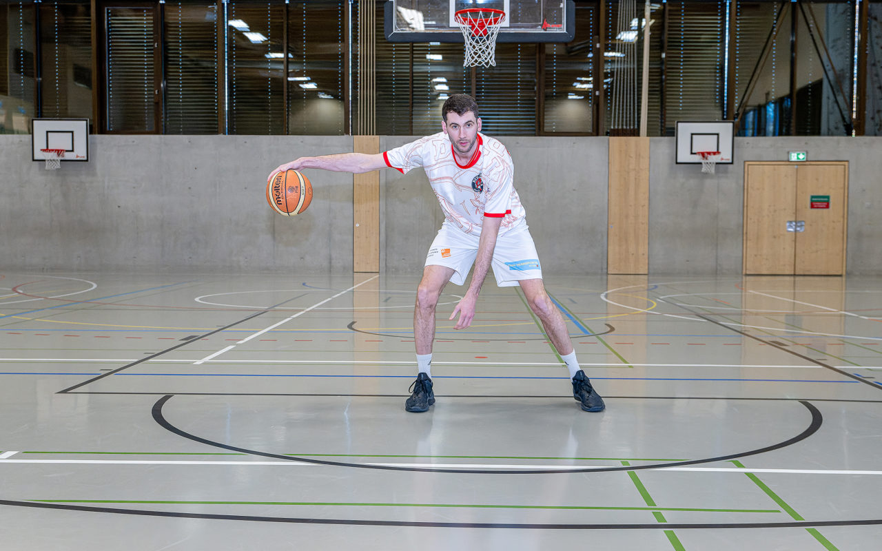 «J’aime avoir ce rôle de grand frère»